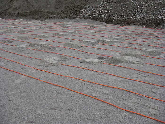 Ground source heat pump with surface collector